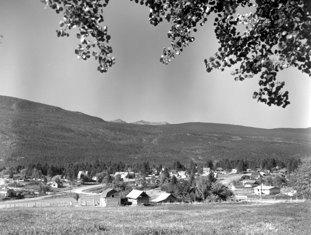 Historical photos photographs of Edgewater British Columbia