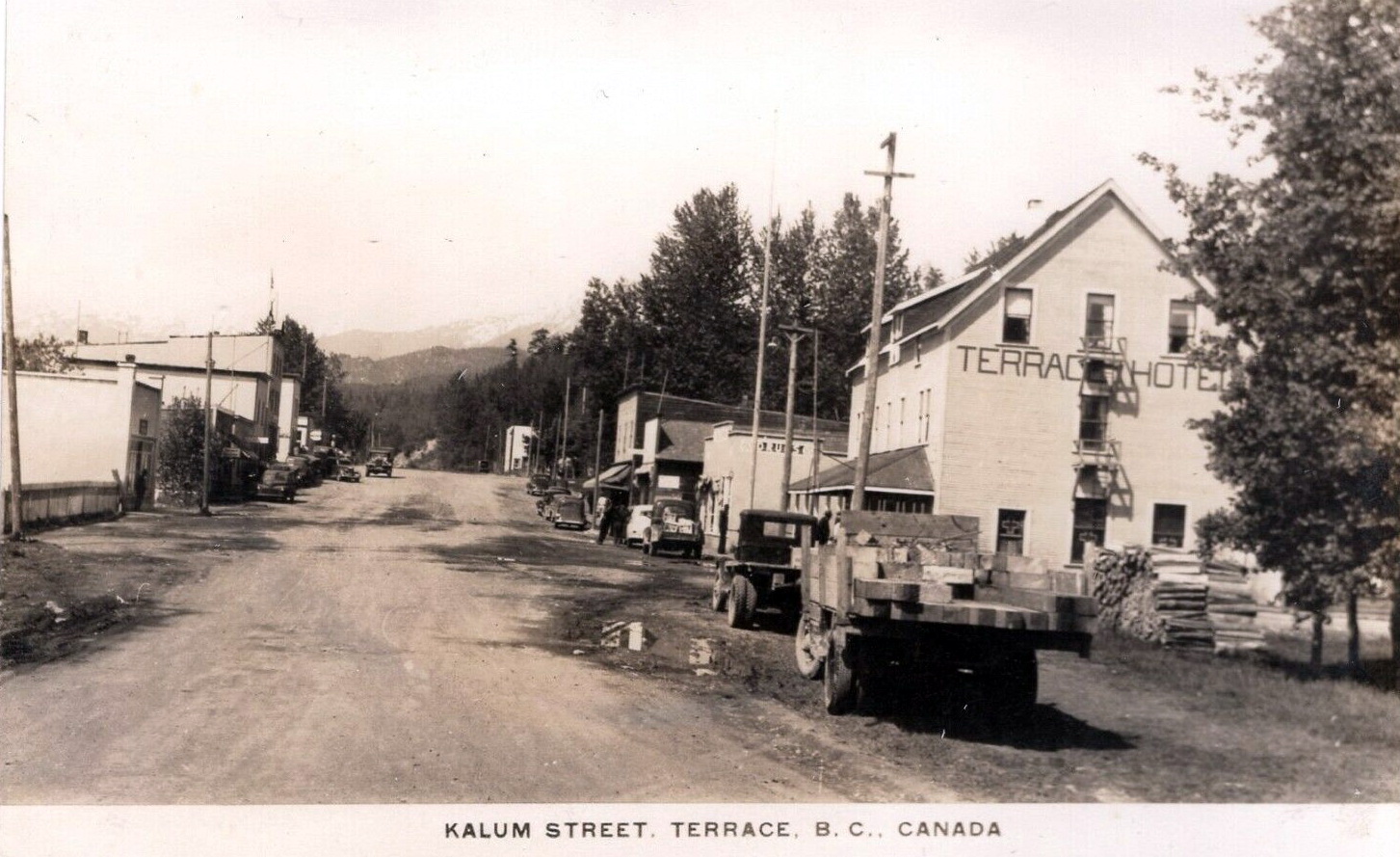 File:Terrace, British Columbia (1944).jpg - Wikimedia Commons